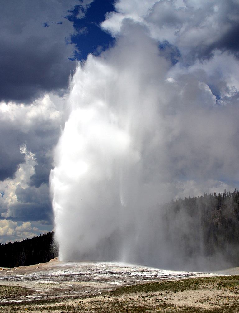 old-faithful-geyser | Yellowstone Fun